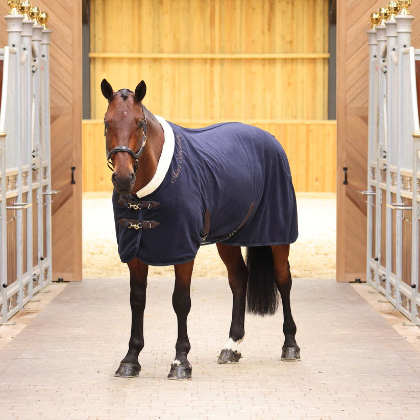 Shires Deluxe Fleece Rug – Fair Hill Saddlery